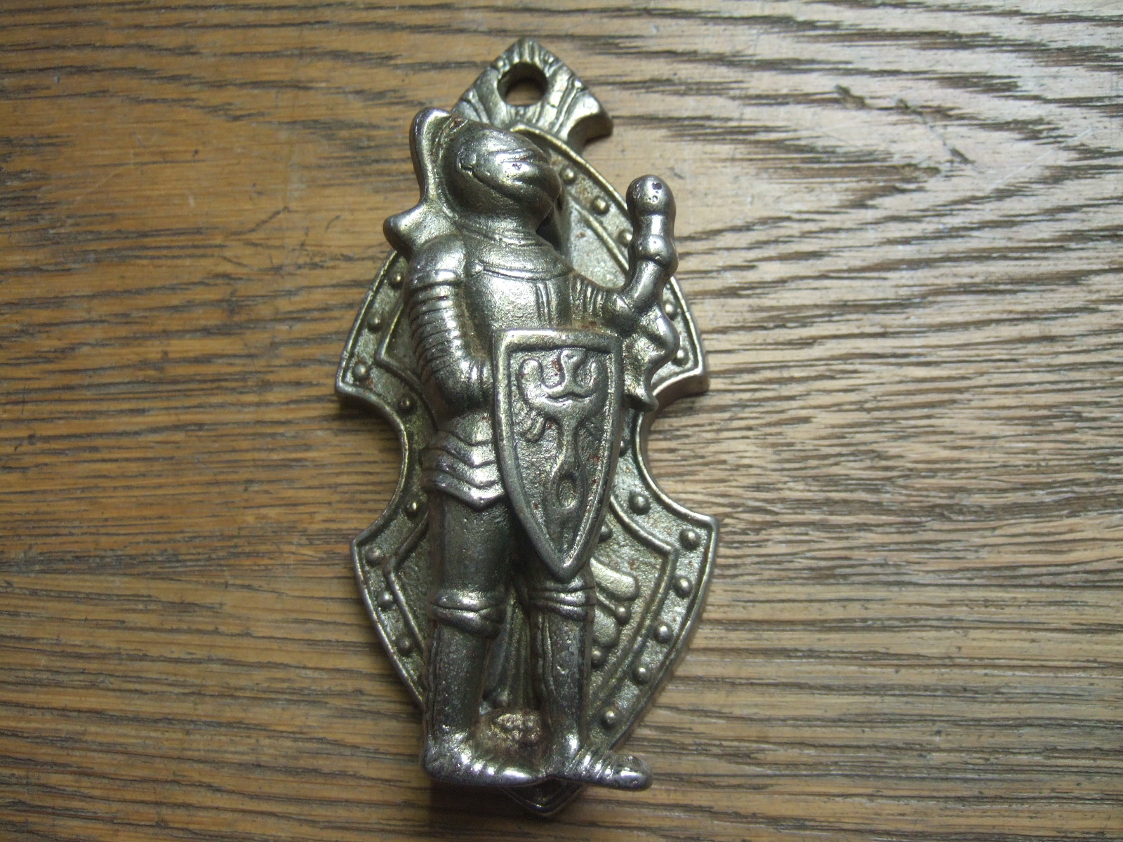 Knight in Armour Door Knocker - D212 - Antique Door knockers
